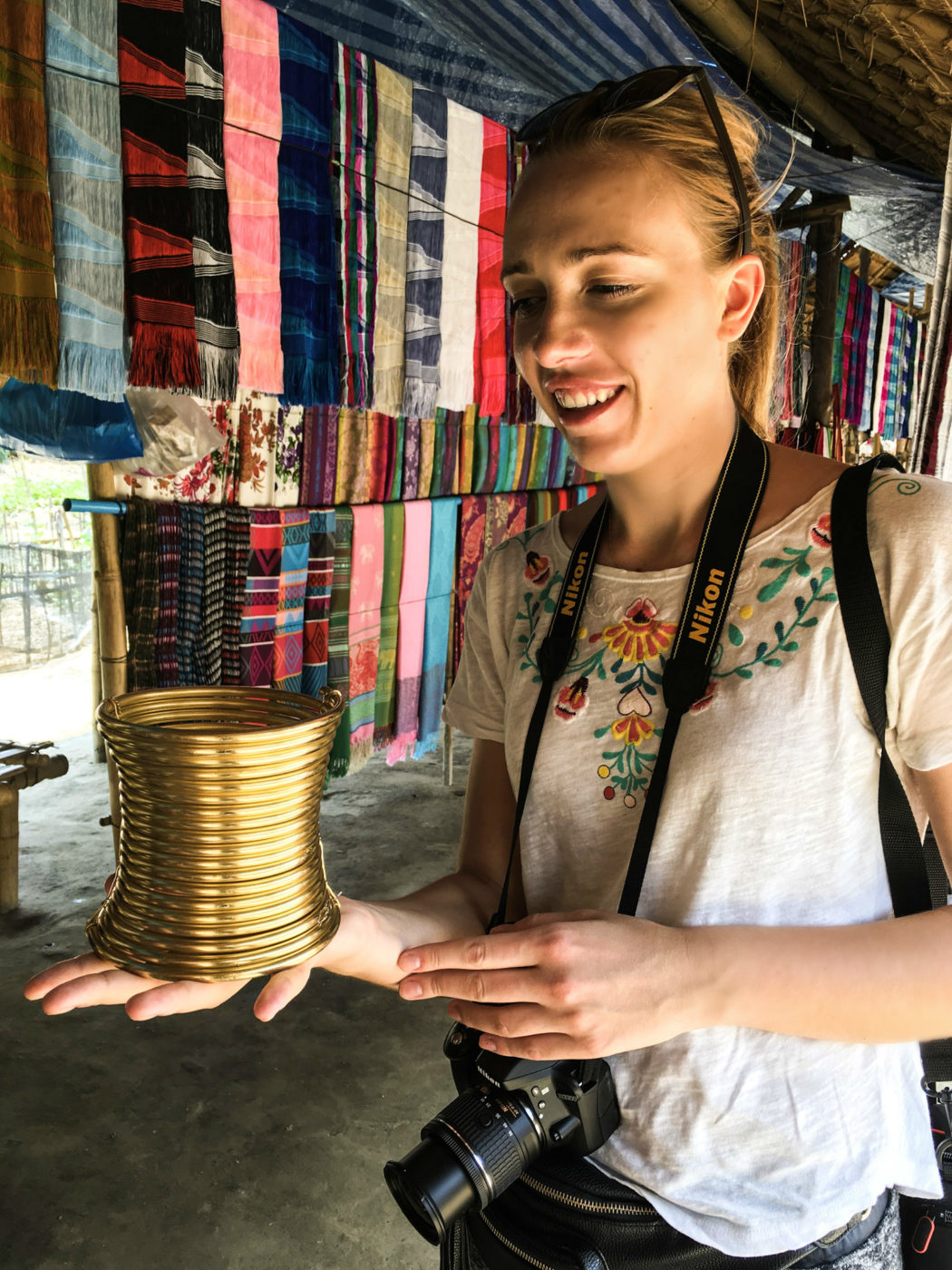 The Real Life Under 25 Neck Rings: Karen Long Neck Tribe Thailand | The ...